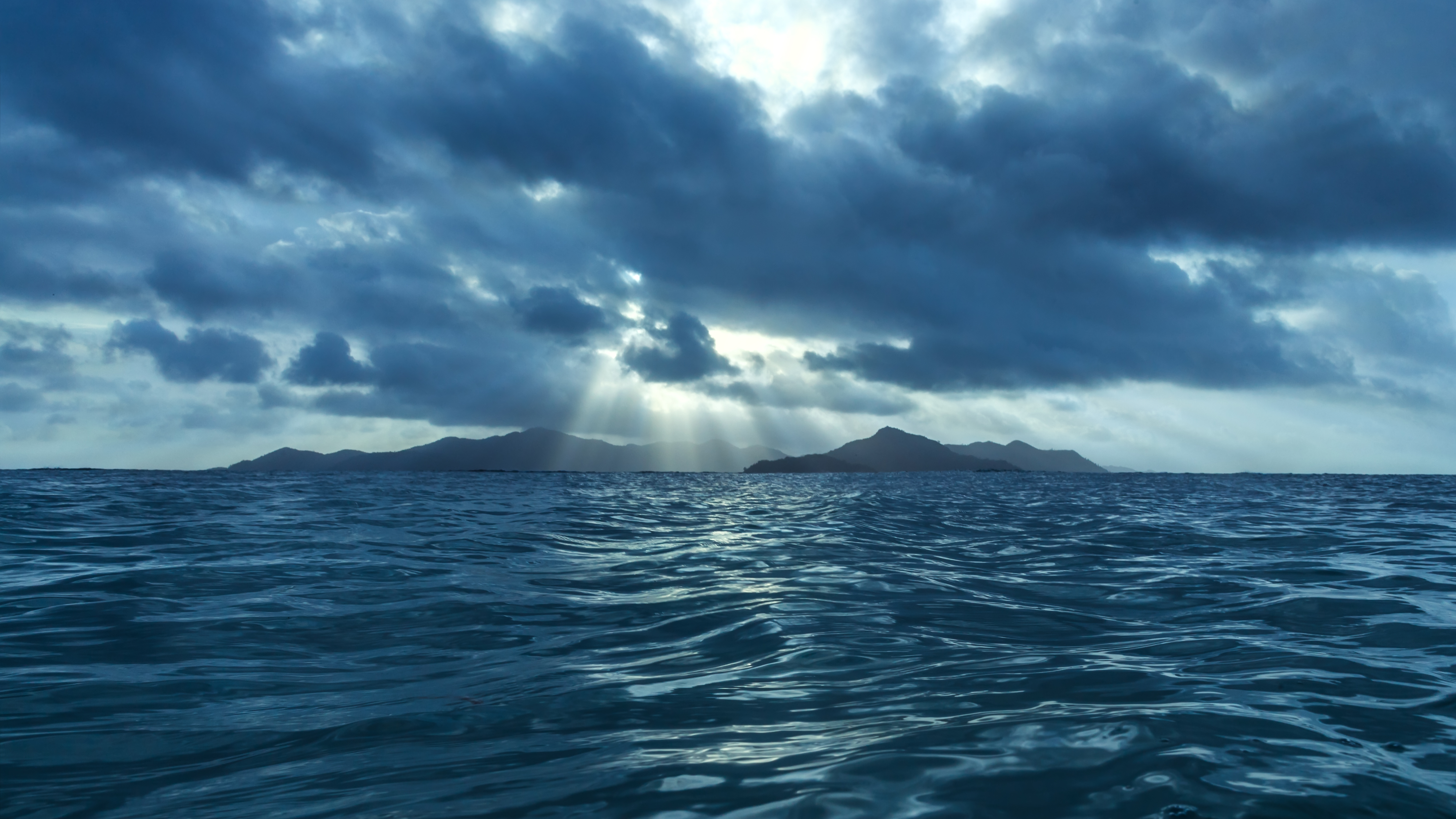 A century and a half of reconstructed ocean warming offers clues for ...