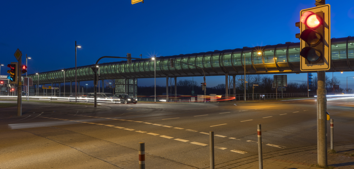 'Should it be illegal to run a red light in the middle of the night on ...