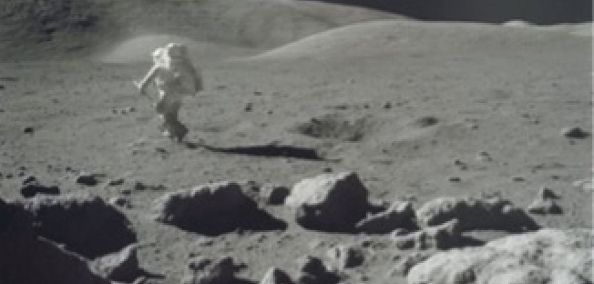 Apollo 17 mission helps Oxford research the shape of the Moons magnetic ...